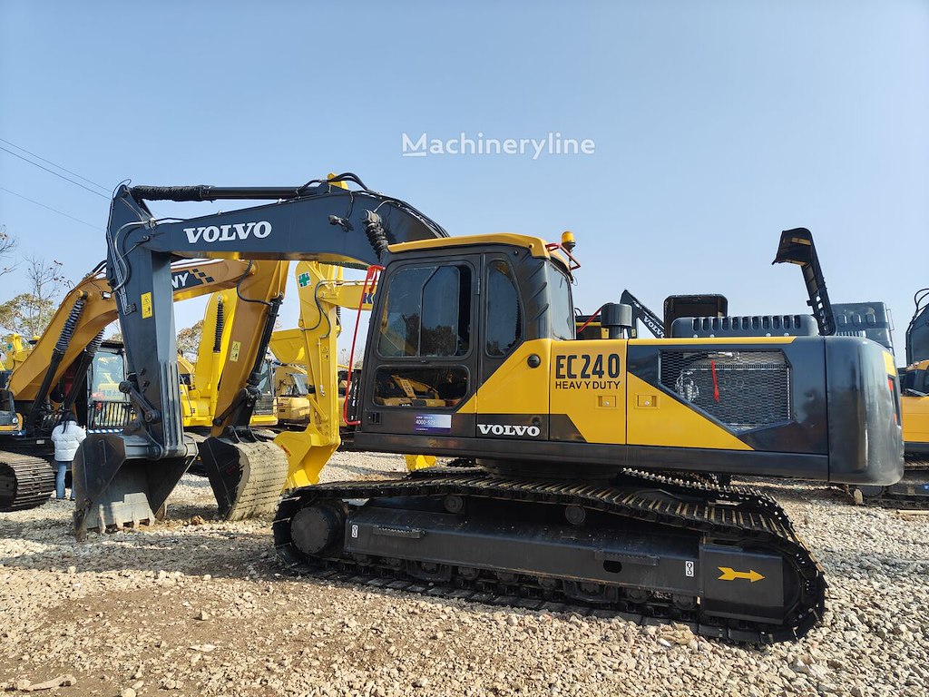 Volvo EC240 bager guseničar