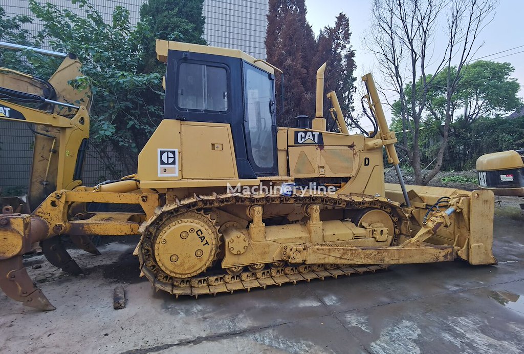 Caterpillar D7G buldožer