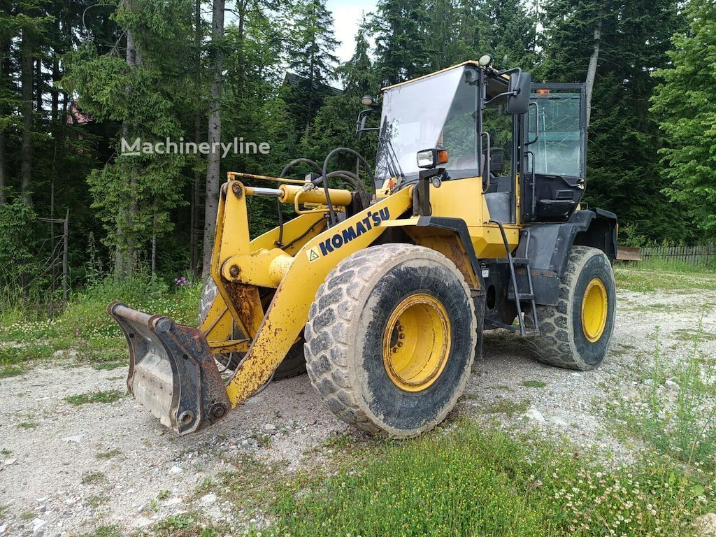 Komatsu WA200 prednji utovarivač