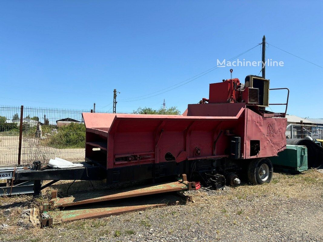 Doppstadt (We sell also parts from machine) industrijski šreder