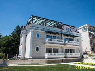 1.400m² 16.800€
Beograd, Savski Venac, Dedinje, Pivljanina Baja