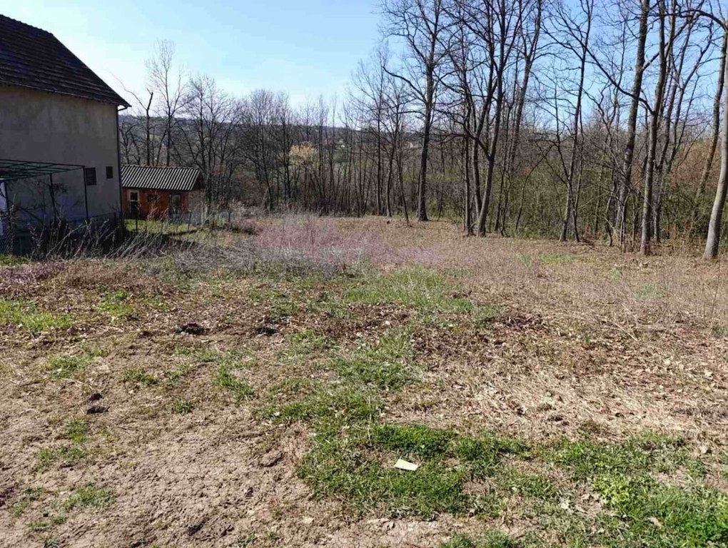 Prodajem zemljiste u Vrbovnu-Lazarevac