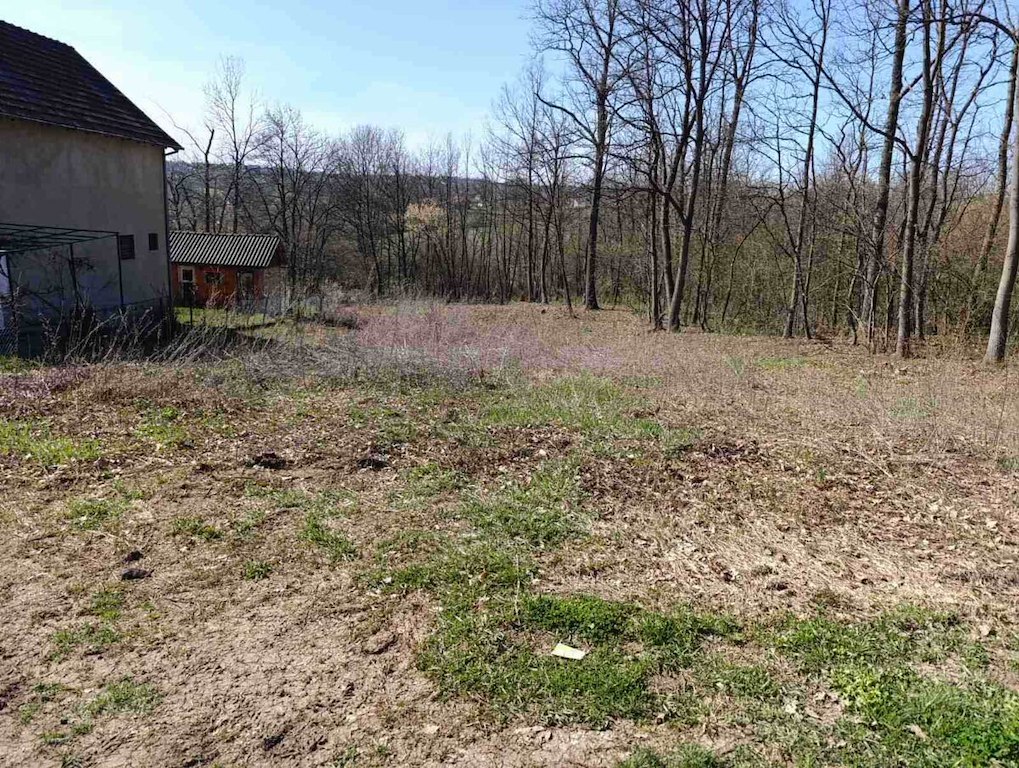 Prodajem zemljiste u Vrbovnu-Lazarevac