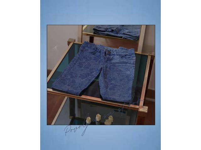 5.5.3. Esprit skinny plave farmerke M