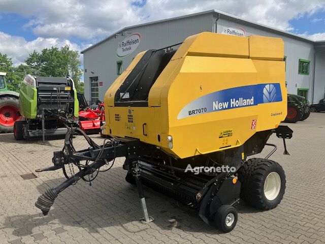 New Holland BR 7070 Crop Cutter II balirka za okrugle bale