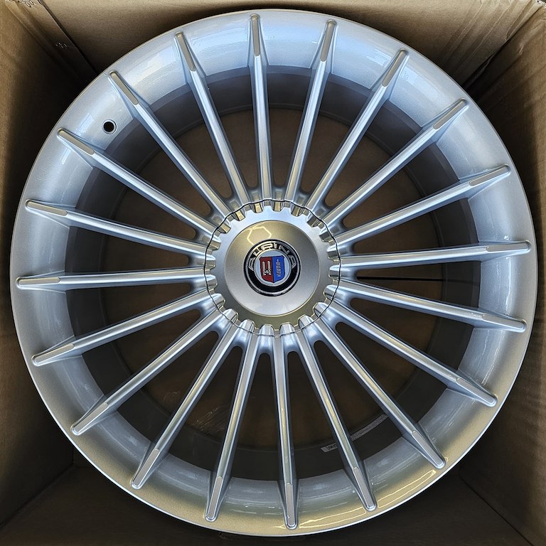ALU FELNE
9.5J x20 ET35 5X112