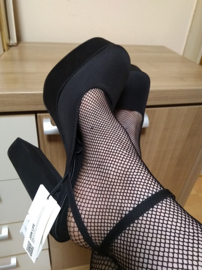 NOVE Zara sa etiketom,za 39;39,5;40;40,5