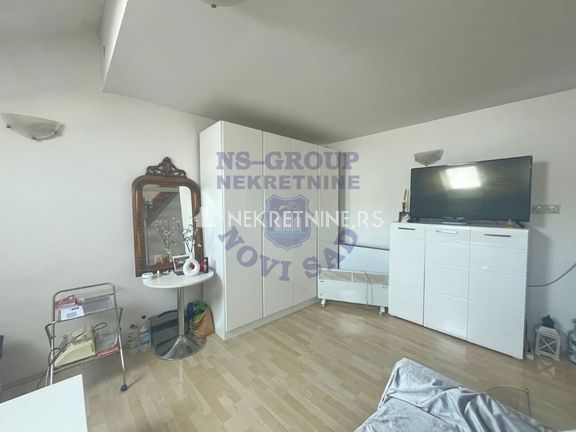 Predstavljamo Vam trosoban duplex u samom centru grada.