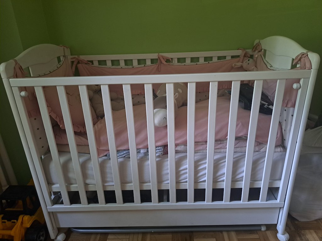 Krevetac za bebe sa fiokom i dušekom