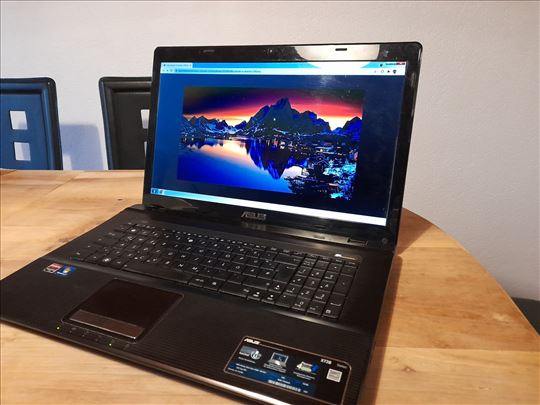 Asus laptop / besplatna dostava