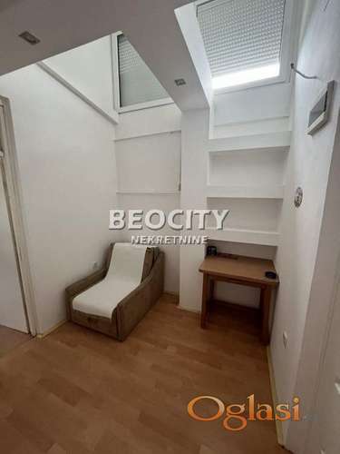 Novi Sad, Novo Naselje, Bulevar Jovana Dučića, 1.0, 33m2 Odličan duplex na Novom Naselju 33m2!
