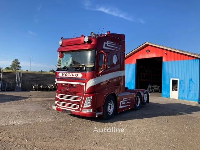 Volvo FH500 tegljač nakon udesa