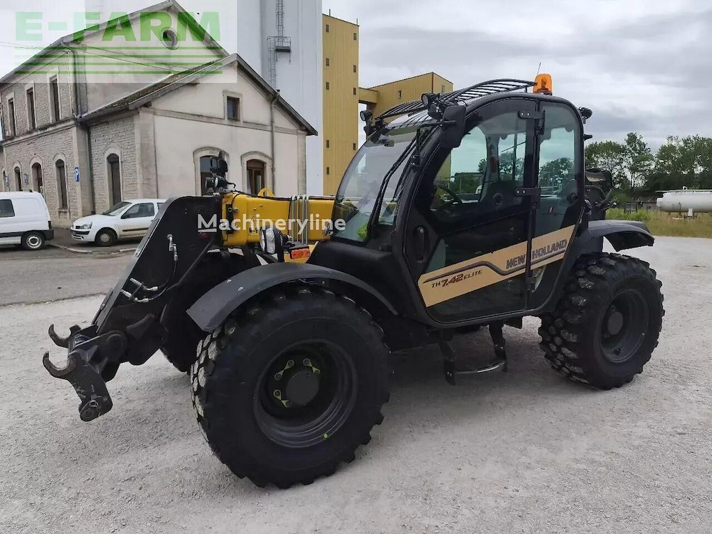 New Holland th 7.42 elite teleskopski prednji utovarivač