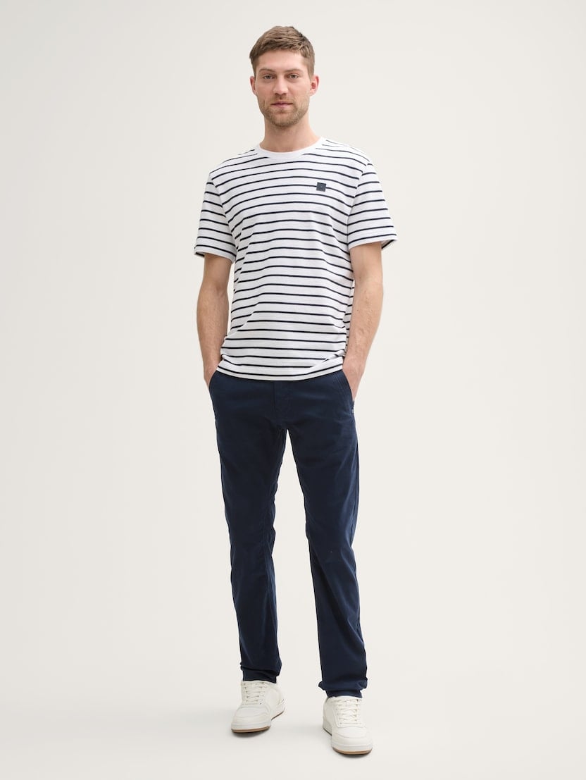 Uske pantalone