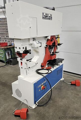 Hidraulične makaze za profilni čelik Mubea KBLH 700
Mubea KBLH 700