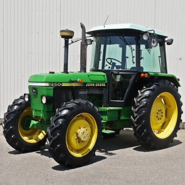John Deere TRACTOR traktor točkaš