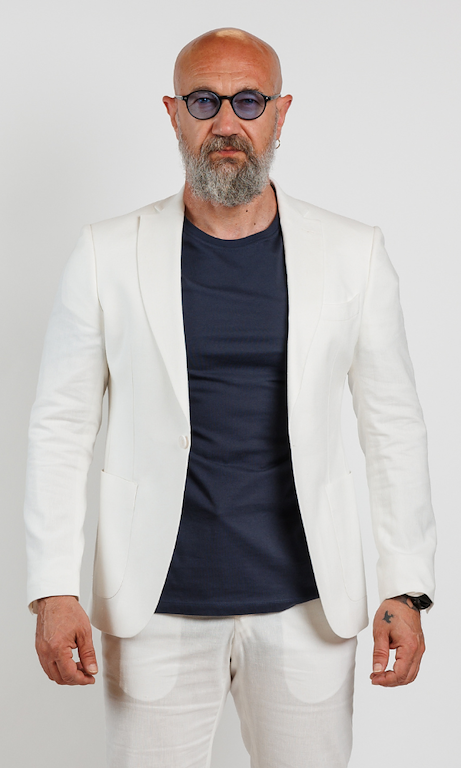 Sportsko-elegantno laneno odelo – AKCIJA OD 15.07.2025. DO 15.08.2025.