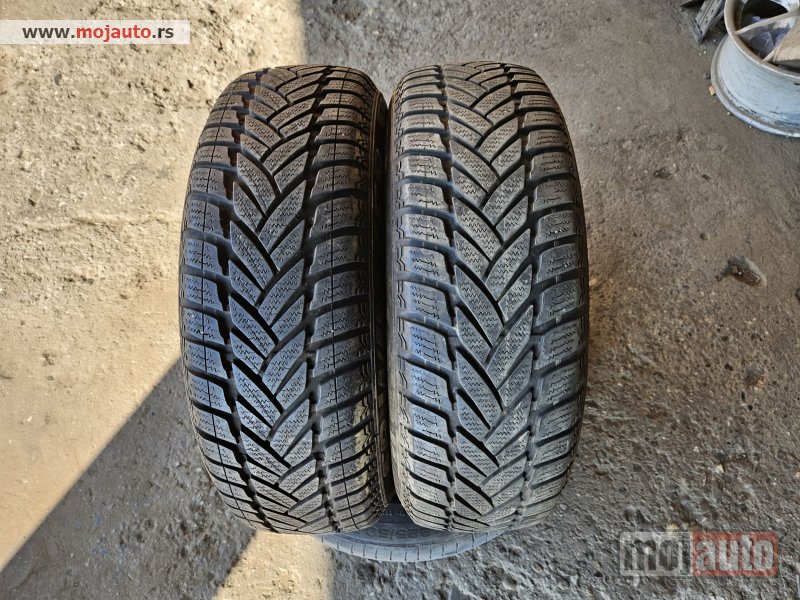 185-65-15 Dunlop kao nove odlicne