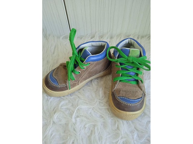 CIPELE ZA DECAKE HUSH PUPPIES BROJ  22