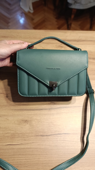 Charles & Keith torbica, nova