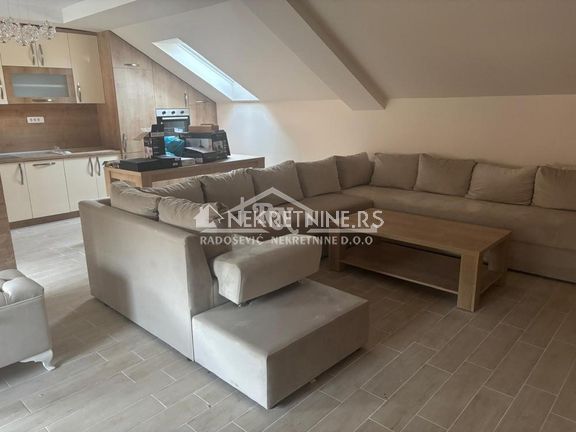Petlovo brdo, Miladina Petrovića, 250m2 ID#1512