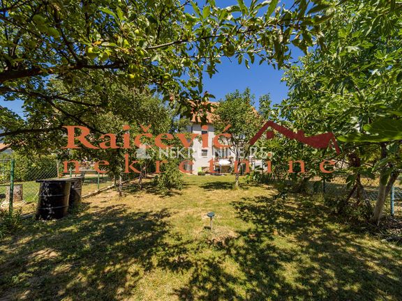 220m2, 4T ,RUSANJ , kuca
