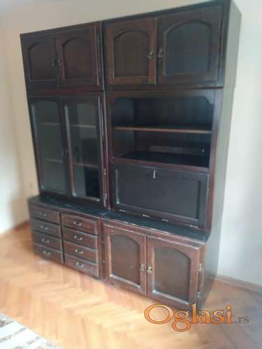 Komplet od 2 vitrine stila "Trakošćan" Hrvatska od punog drveta