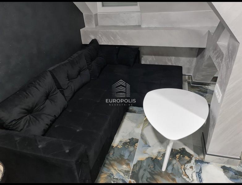 Jednoiposoban stan u centru Zemuna, na par sekundi od Dunava! ID#7872 550 €