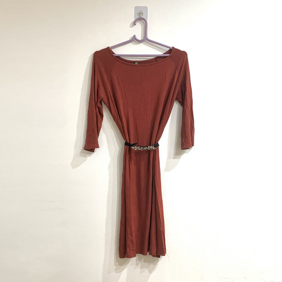 048. Benetton bordo haljina dugih rukava