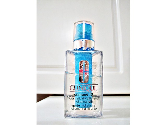 Clinique iD Dramatically Different Hydrating