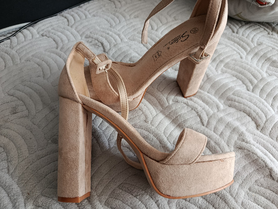 Sandale