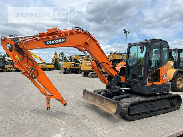 Doosan DX85R-3 midi bager