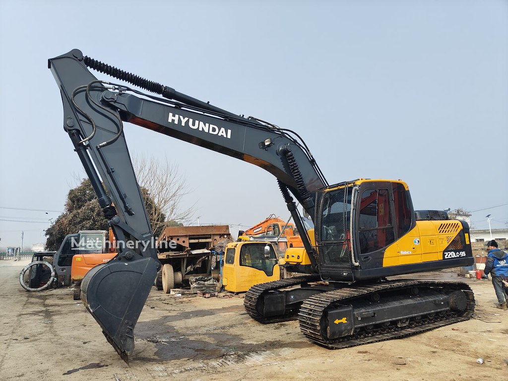 Hyundai R220LC-9S bager guseničar