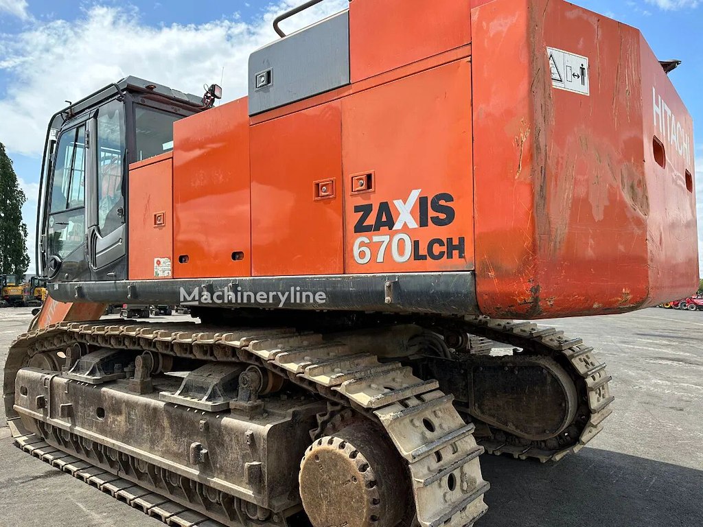 Hitachi ZX670CH-3 bager guseničar