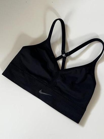 Nike Dri-fit sportski brus