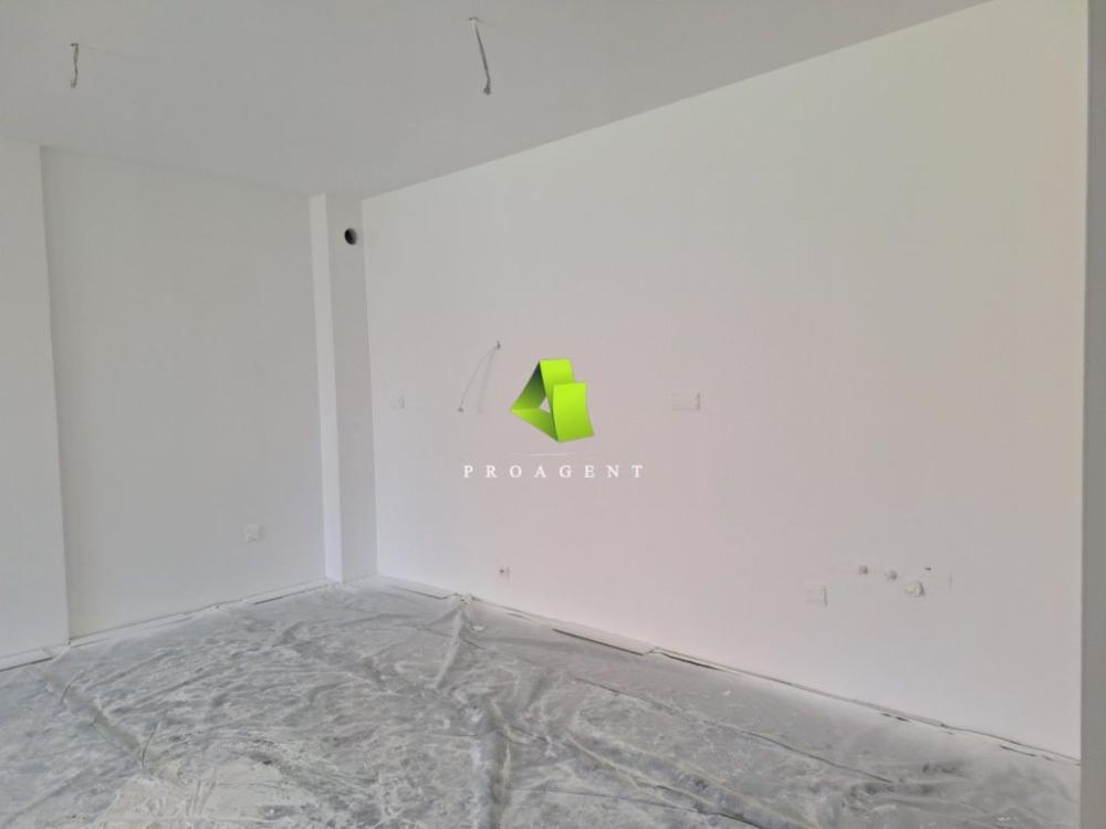 Troiposoban stan na prodaju, 90m2, 224.250€