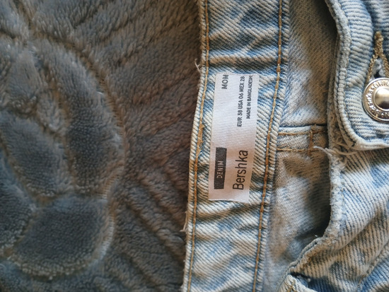    BERSHKA FARMERICE