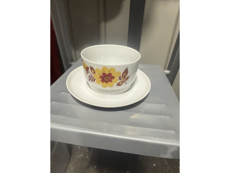 Porcelanska posuda za bombone fiksirana