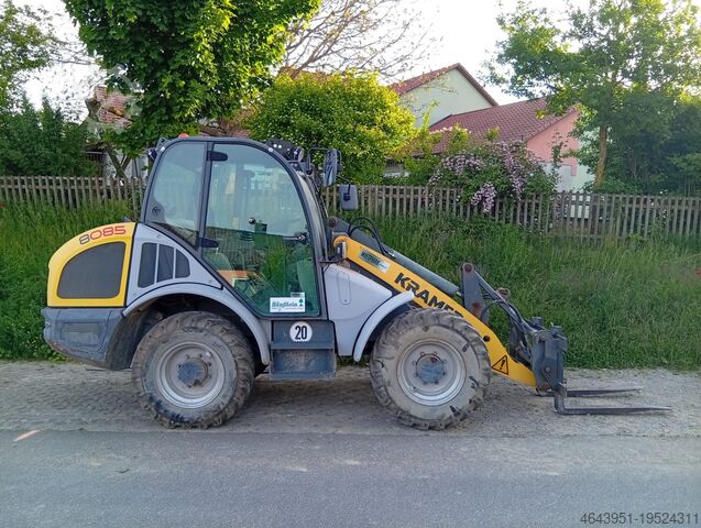 Utovarivač točkova
KRAMER 8085