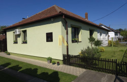 Kuća sa pomoćnim objektima,Aleksandrovo