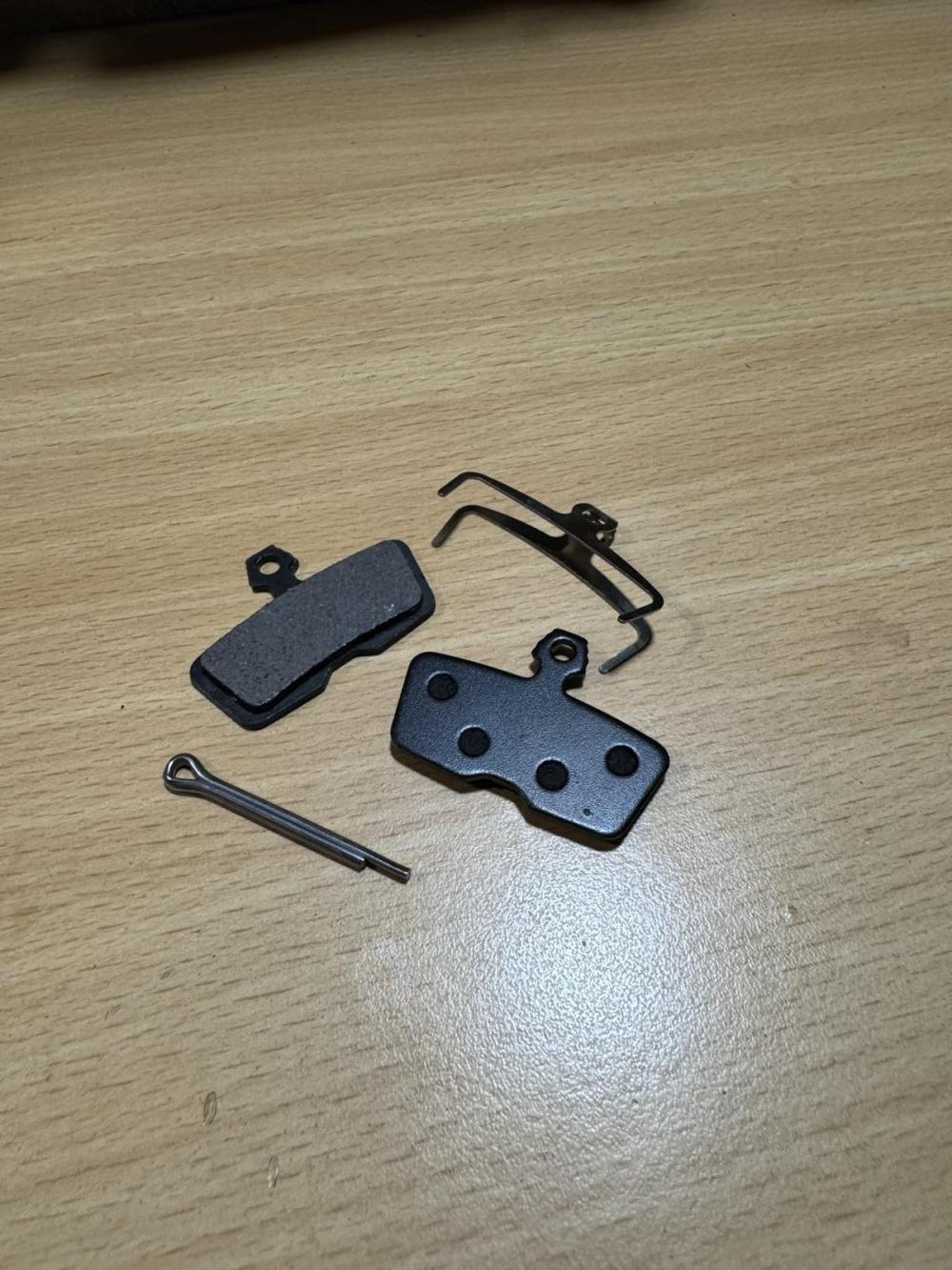 Nove kočione pločice za SRAM Code R