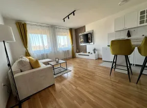 Prodaja Stan - Novi Sad, Detelinara: Sajam - Sajmište