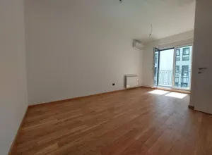 Prodaja Stan - Novi Sad, Detelinara: Sajam - Sajmište