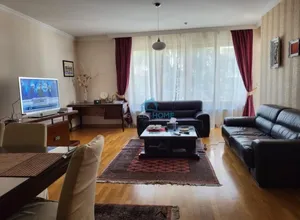 Izdavanje Stan - Beograd, Vračar: Hram Svetog Save - Neimar - Čubura