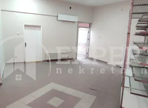 Izdavanje Kancelarija - Niš, Crveni Krst: Popovac