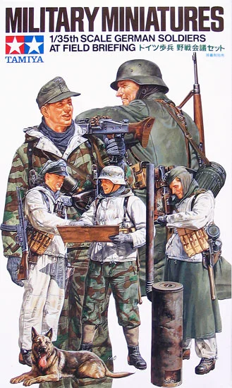 TAMIYA 1/35 German Soldiers at Field Briefing
