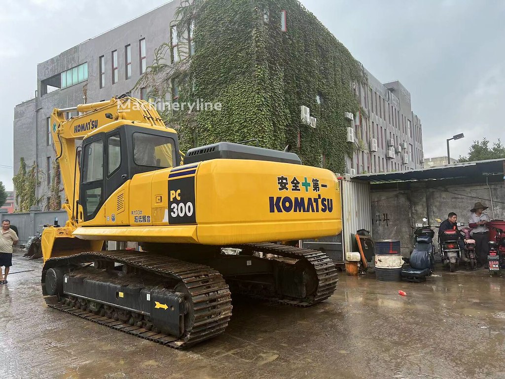 Komatsu PC300 bager guseničar