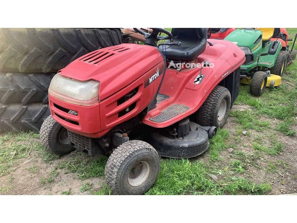 Prodaje se MTD JN200 AT traktor kosilica na aukciji
