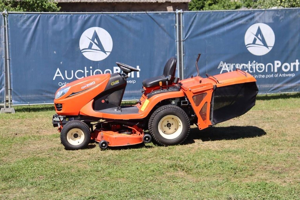 Prodaje se Kubota GR2120 kosilicu za travu na aukciji