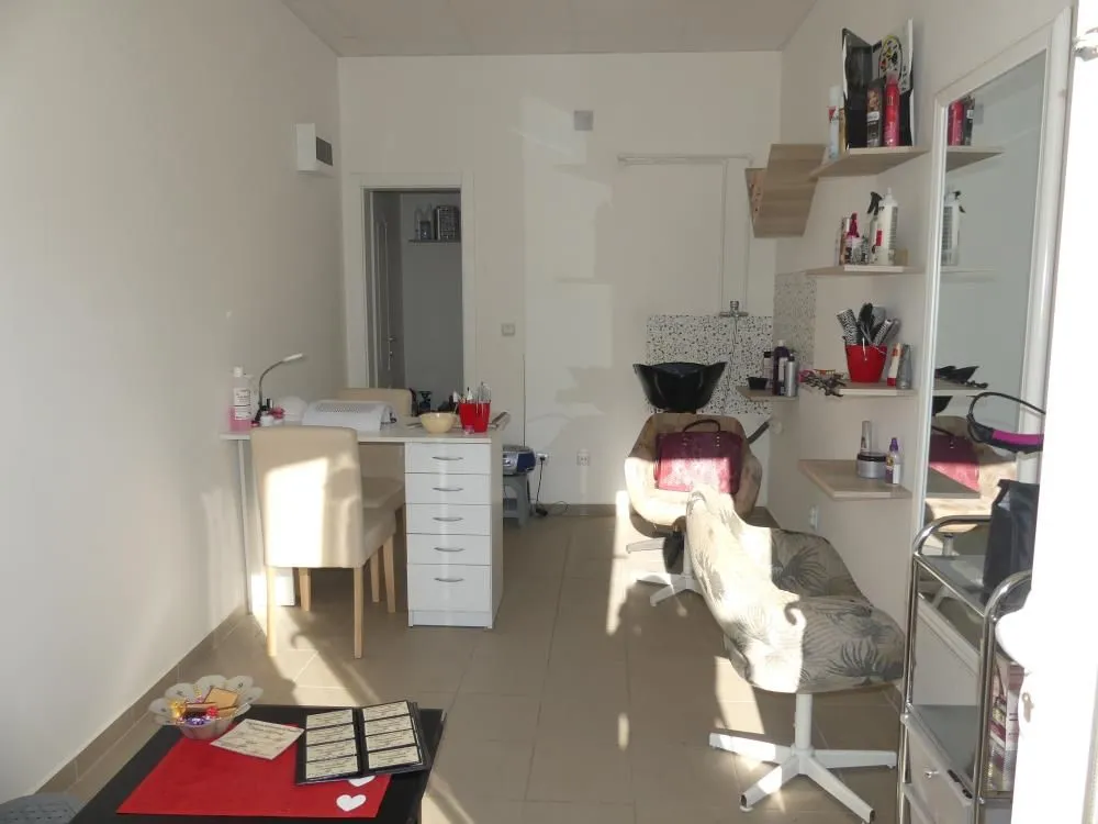 Prodaja, poslovni prostor, 17m2, Centar, Jagodina